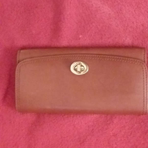 Coach | Bags | Coach Turnlock Wallet | Poshmark